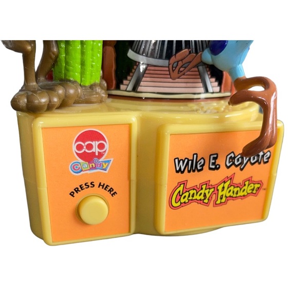 PEZ | Toys | Pez Wile E Coyote Looney Tunes Candy Hander Dispenser ...